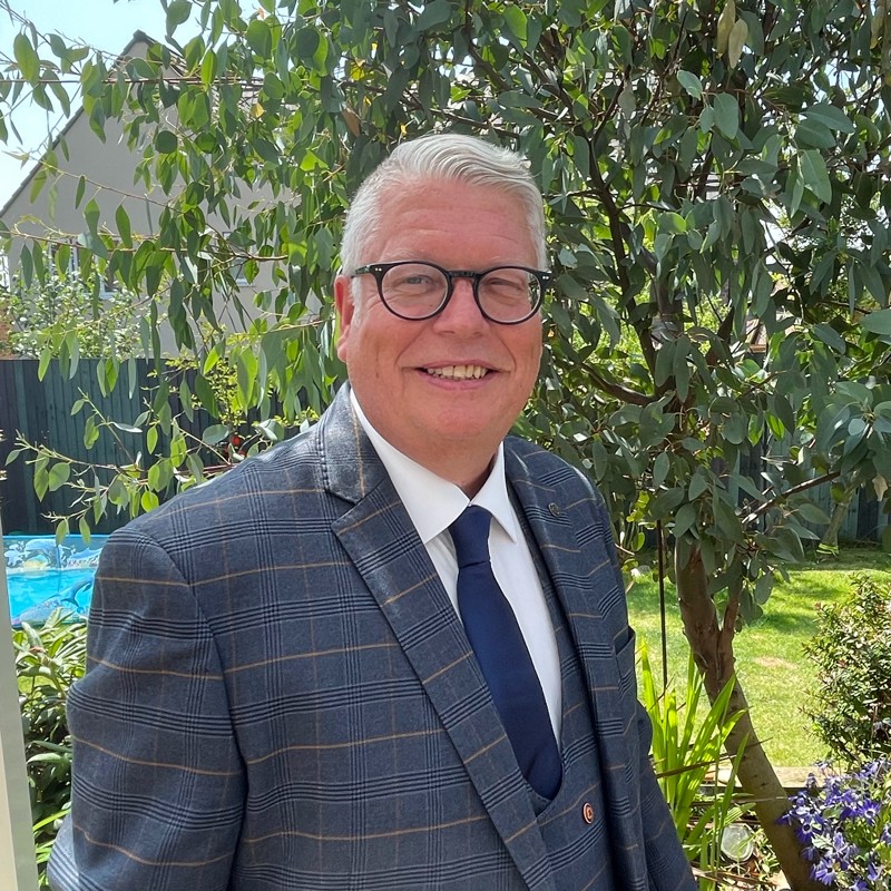 Stuart Knowles – Cobra Connect